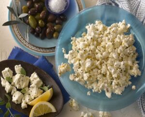 Greek Flavored Popcorn Recipe - The Classy Chics