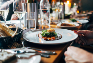How Wedding Catering Shapes the Feel of Your Big Day - The Classy Chics